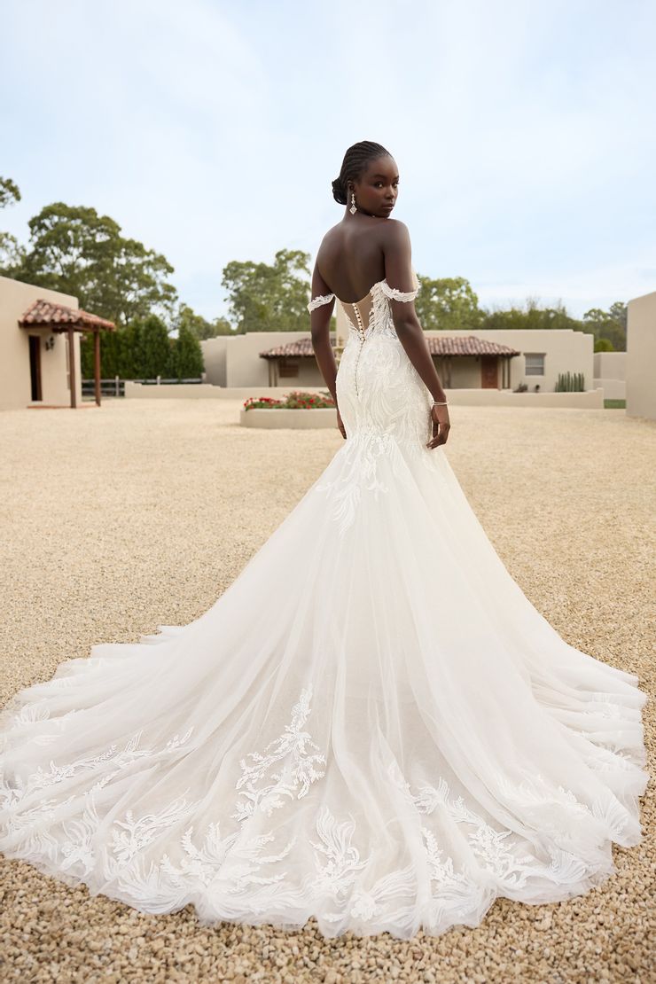 Layla wedding dress | Honestweddingadvice.com